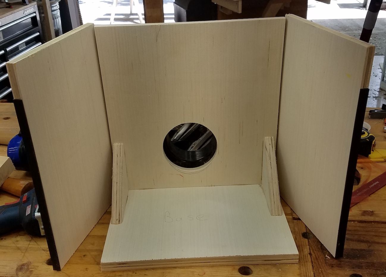 Router Table Dust Collection | Kilted Craft Works